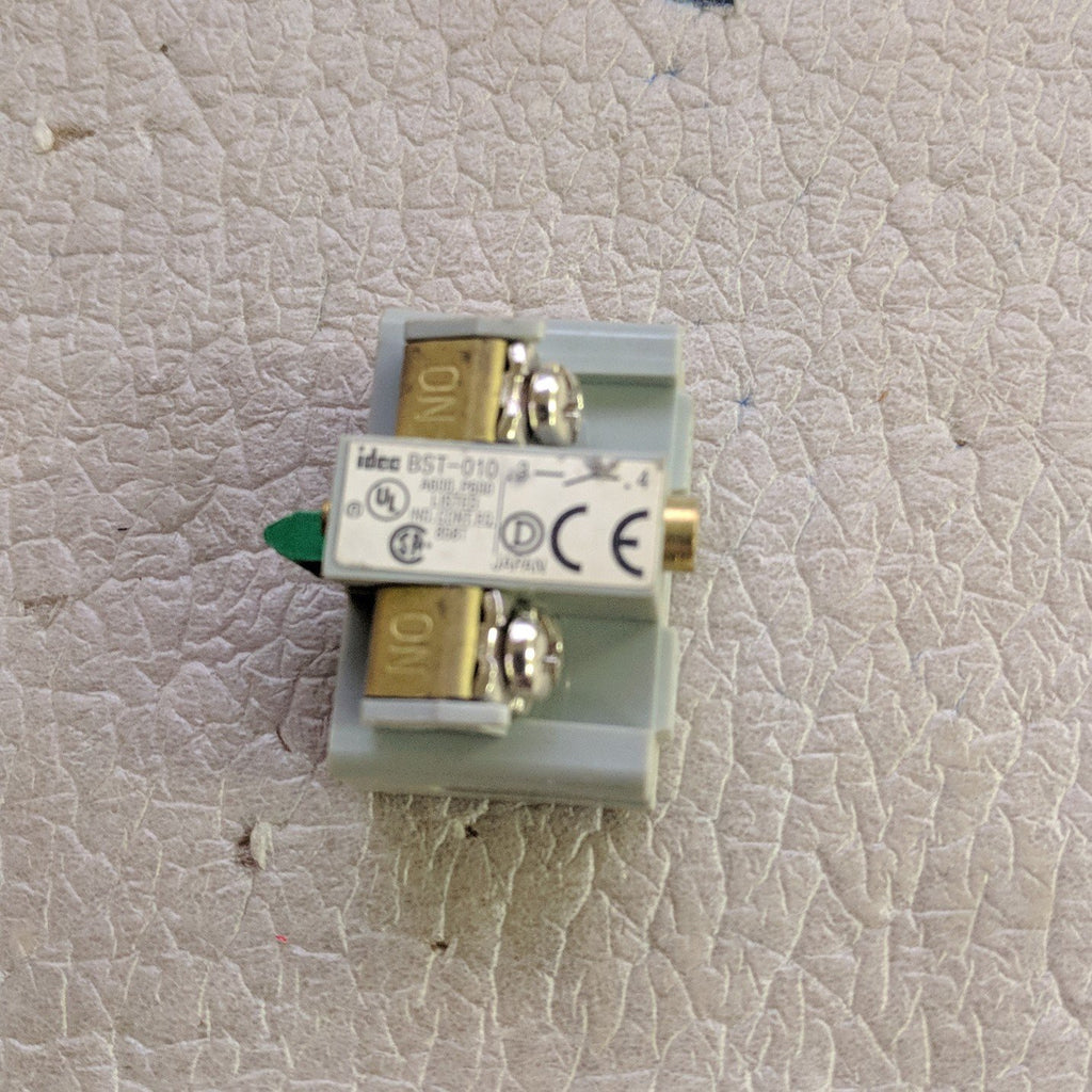 Red Push Button - IDEC - (BST-010) — Metro Systems