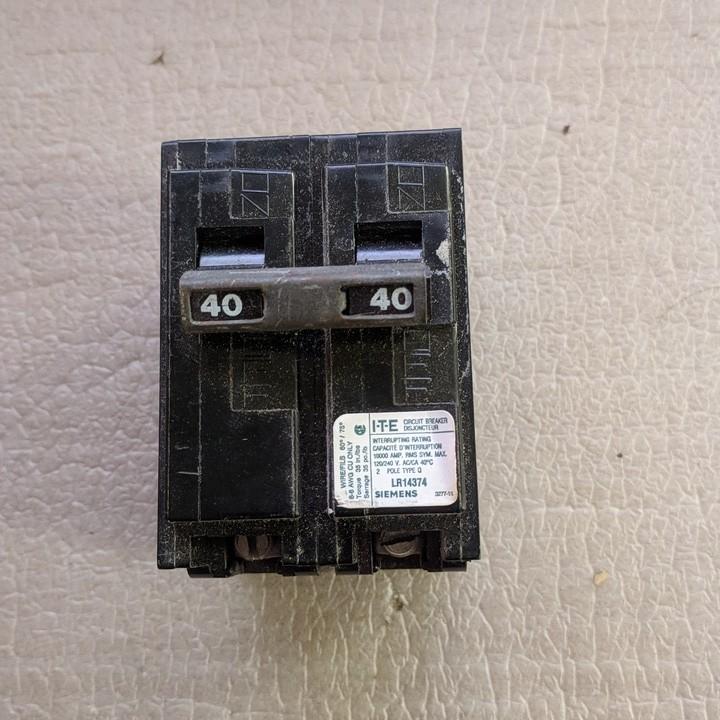 2P 15A 120/240V Circuit Breaker - ITE - (215 LR14374) — Metro Systems